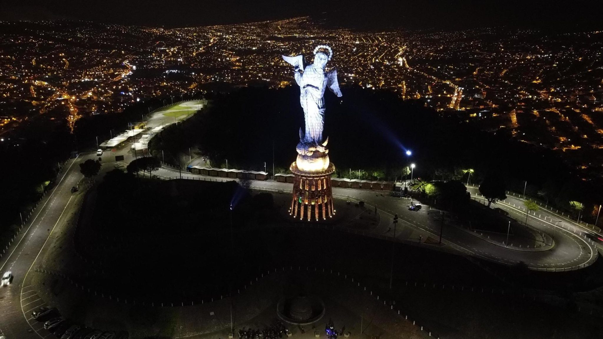 8 Tips para ir al Mirador del Panecillo, Quito - Era Viajera